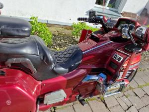 Sarkans Honda Goldwing 1994 Biržai, ar dzinēja tilpumu 0.00 L un nobraukumu 75 tūkst. km par 2999 €, foto 3 vietnē AUTOMOTO.COM.LV