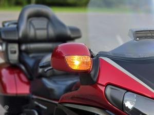 Red Honda Goldwing 2015 in Elektrenai, with an engine capacity of 1.80 L and mileage of 90 thousand km for 16700 €, photo 33 on AUTOMOTO.COM.LV