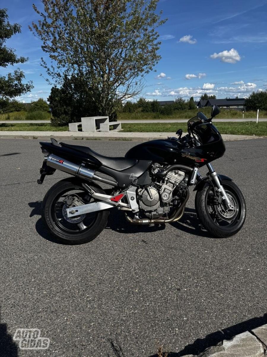 Melns Honda Hornet 2003 Klaipėda, ar dzinēja tilpumu 0.60 L un nobraukumu 20 tūkst. km par 1600 €, foto 1 vietnē AUTOMOTO.COM.LV
