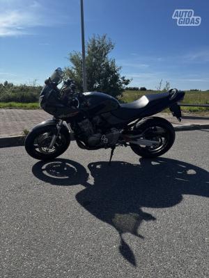 Melns Honda Hornet 2003 Klaipėda, ar dzinēja tilpumu 0.60 L un nobraukumu 20 tūkst. km par 1600 €, foto 7 vietnē AUTOMOTO.COM.LV