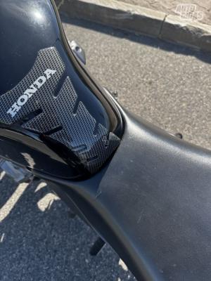 Melns Honda Hornet 2003 Klaipėda, ar dzinēja tilpumu 0.60 L un nobraukumu 20 tūkst. km par 1600 €, foto 9 vietnē AUTOMOTO.COM.LV
