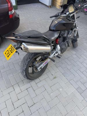 Melns Honda Hornet 2004 Kauņa, ar dzinēja tilpumu 0.60 L un nobraukumu 37 tūkst. km par 1400 €, foto 10 vietnē AUTOMOTO.COM.LV