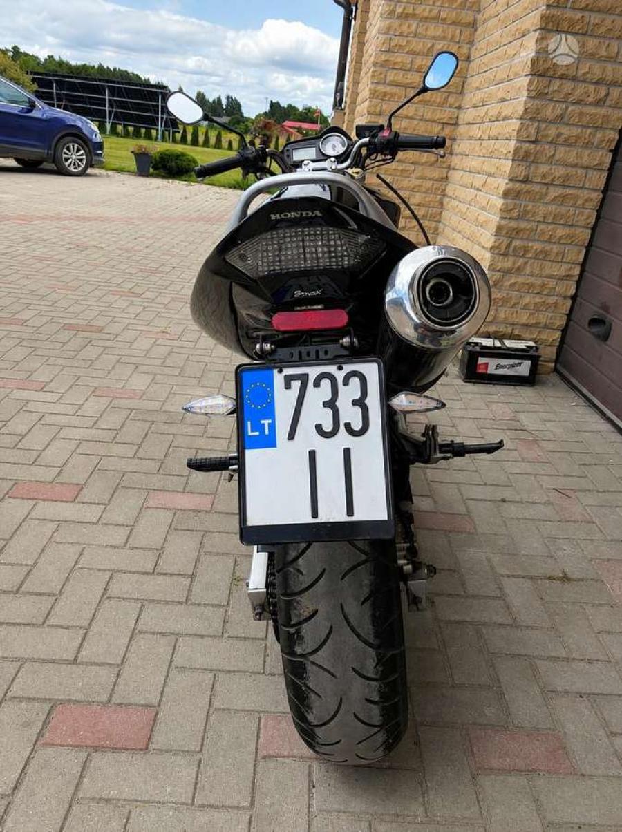 Melns Honda Hornet 2005 Klaipėda, ar dzinēja tilpumu 0.60 L un nobraukumu 34 tūkst. km par 2400 €, foto 5 vietnē AUTOMOTO.COM.LV