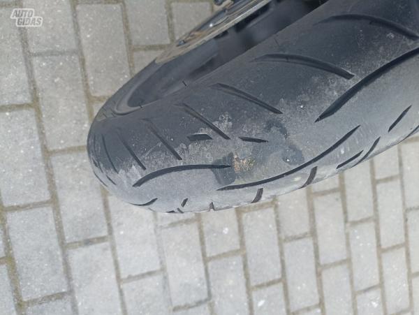 Melns Honda Hornet 2005 Kauņa, ar dzinēja tilpumu 0.92 L un nobraukumu 52 tūkst. km par 1999 €, foto 7 vietnē AUTOMOTO.COM.LV
