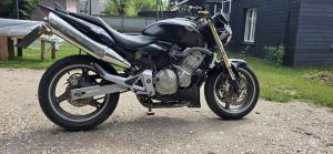 Black Honda Hornet 2006 in Vilnius, with an engine capacity of 0.60 L and mileage of 39 thousand km for 1500 €, photo 3 on AUTOMOTO.COM.LV