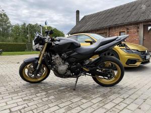 Black Honda Hornet 2006 in Alytus, with an engine capacity of 0.60 L and mileage of 50 thousand km for 2800 €, photo  on AUTOMOTO.COM.LV