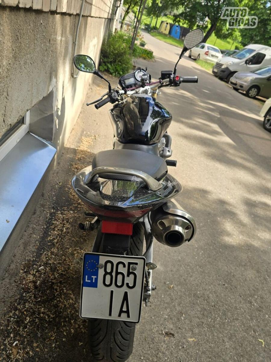 Black Honda Hornet 2006 in Vilnius, with an engine capacity of 0.60 L and mileage of 22 thousand km for 1999 €, photo 4 on AUTOMOTO.COM.LV