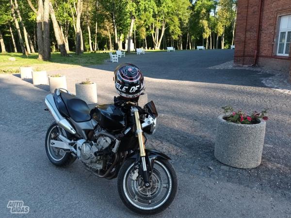 Black Honda Hornet 2007 in Kaunas, with an engine capacity of 0.60 L and mileage of 0 thousand km for 2700 €, photo 5 on AUTOMOTO.COM.LV