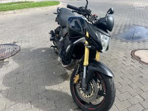 Black Honda Hornet 2008 in Kaunas, with an engine capacity of 0.60 L and mileage of 23 thousand km for 3350 €, photo 5 on AUTOMOTO.COM.LV