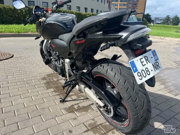 Black Honda Hornet 2008 in Kaunas, with an engine capacity of 0.60 L and mileage of 23 thousand km for 3350 €, photo 9 on AUTOMOTO.COM.LV