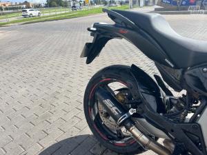 Black Honda Hornet 2008 in Kaunas, with an engine capacity of 0.60 L and mileage of 23 thousand km for 3350 €, photo 12 on AUTOMOTO.COM.LV