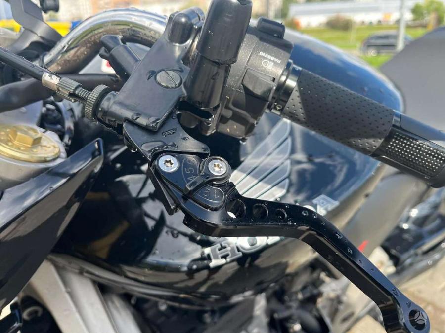 Black Honda Hornet 2008 in Kaunas, with an engine capacity of 0.60 L and mileage of 23 thousand km for 2900 €, photo 15 on AUTOMOTO.COM.LV