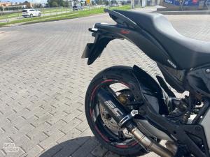 Black Honda Hornet 2008 in Kaunas, with an engine capacity of 0.60 L and mileage of 23 thousand km for 2900 €, photo 12 on AUTOMOTO.COM.LV