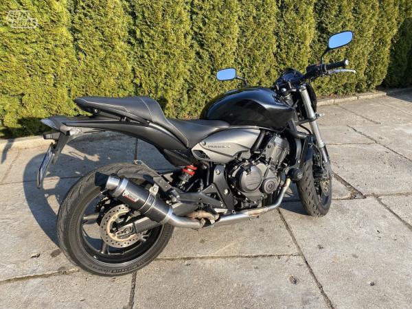 Melns Honda Hornet 2009 Marijampole, ar dzinēja tilpumu 0.60 L un nobraukumu 33 tūkst. km par 2900 €, foto 3 vietnē AUTOMOTO.COM.LV