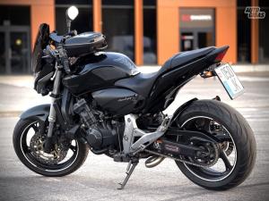 Black Honda Hornet 2011 in Kaunas, with an engine capacity of 0.60 L and mileage of 42 thousand km for 4000 €, photo 3 on AUTOMOTO.COM.LV