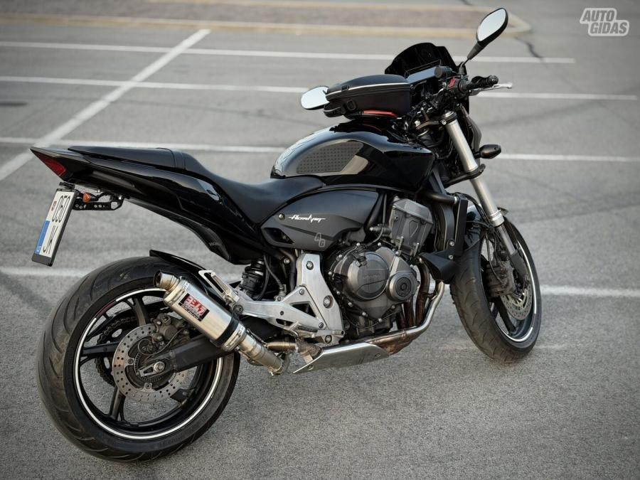 Black Honda Hornet 2011 in Kaunas, with an engine capacity of 0.60 L and mileage of 42 thousand km for 4000 €, photo 4 on AUTOMOTO.COM.LV