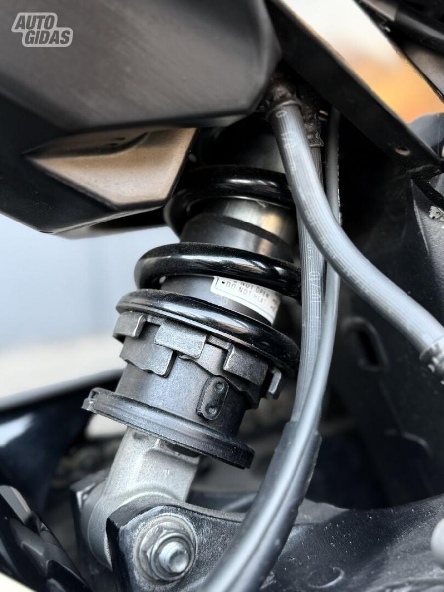 Black Honda Hornet 2011 in Kaunas, with an engine capacity of 0.60 L and mileage of 42 thousand km for 4000 €, photo 8 on AUTOMOTO.COM.LV