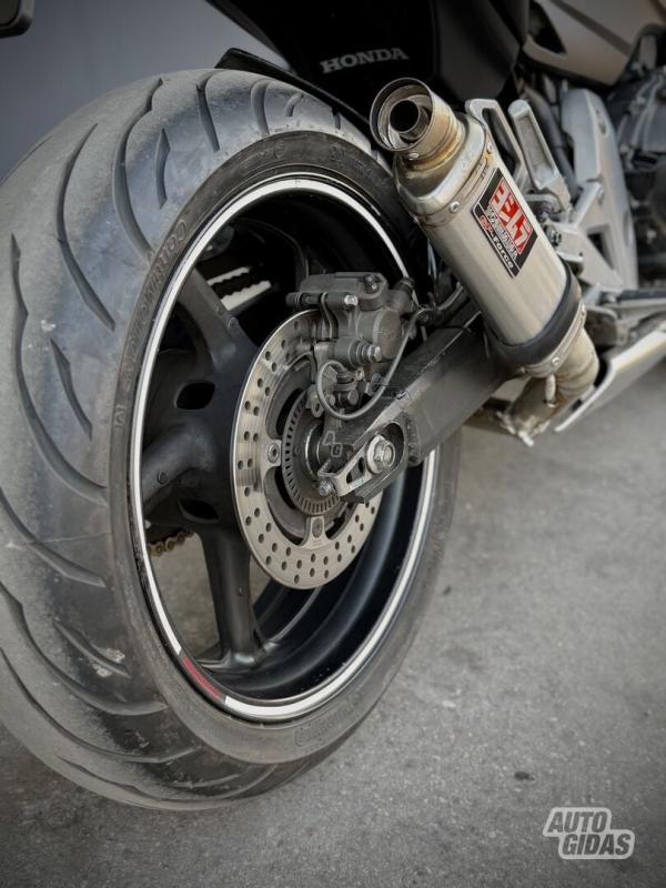 Black Honda Hornet 2011 in Kaunas, with an engine capacity of 0.60 L and mileage of 42 thousand km for 4000 €, photo 8 on AUTOMOTO.COM.LV