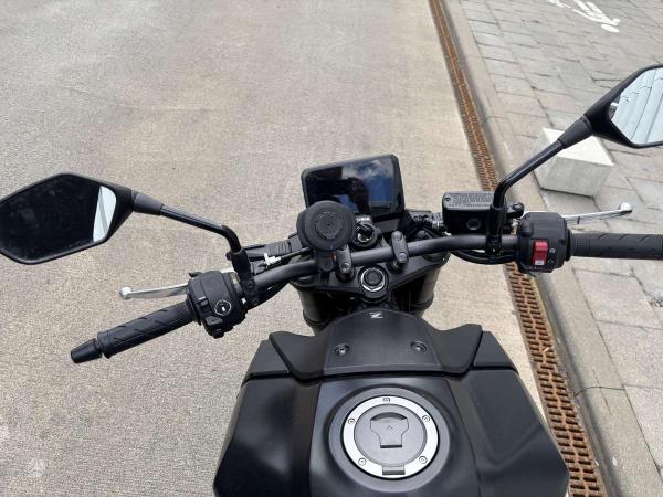 Melns Honda Hornet 2025 Viļņa, ar dzinēja tilpumu 0.76 L un nobraukumu 5 tūkst. km par 6500 €, foto 4 vietnē AUTOMOTO.COM.LV