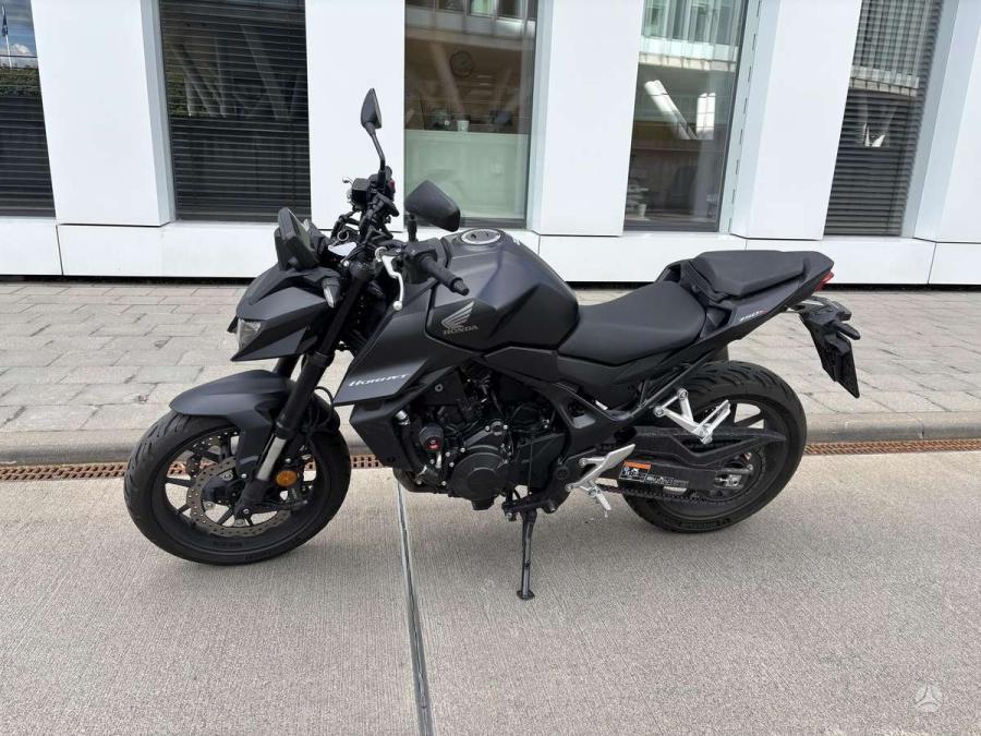 Melns Honda Hornet 2025 Viļņa, ar dzinēja tilpumu 0.76 L un nobraukumu 5 tūkst. km par 6500 €, foto 7 vietnē AUTOMOTO.COM.LV