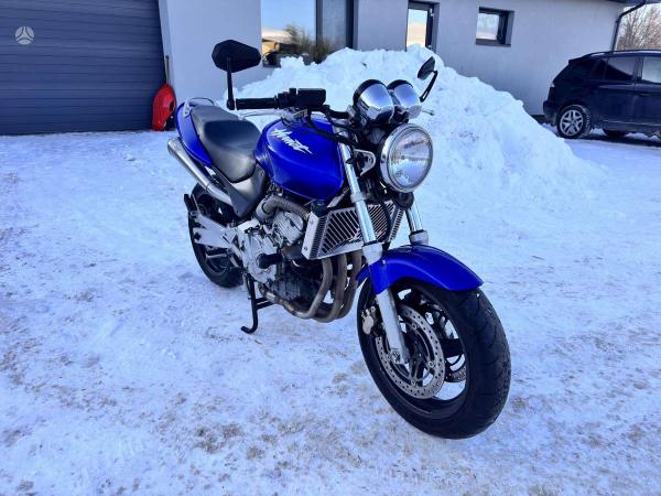 Blue Honda Hornet 2000 in Vilnius, with an engine capacity of 0.60 L and mileage of 56 thousand km for 1490 €, photo 4 on AUTOMOTO.COM.LV
