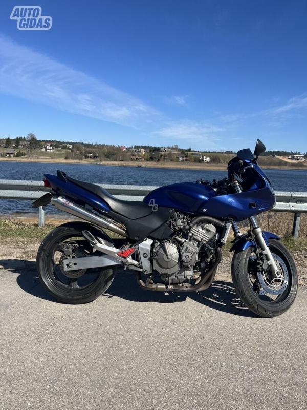 Zils Honda Hornet 2000 Vievis, ar dzinēja tilpumu 0.00 L un nobraukumu 78 tūkst. km par 1550 €, foto 1 vietnē AUTOMOTO.COM.LV