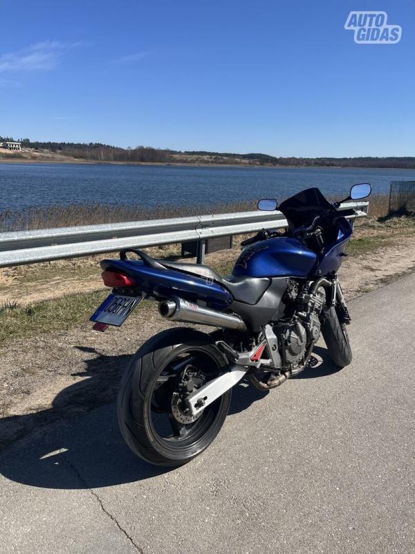Zils Honda Hornet 2000 Vievis, ar dzinēja tilpumu 0.00 L un nobraukumu 78 tūkst. km par 1550 €, foto 2 vietnē AUTOMOTO.COM.LV