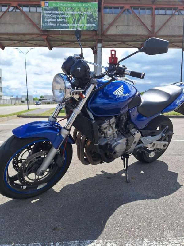 Zils Honda Hornet 2000 Marijampole, ar dzinēja tilpumu 0.60 L un nobraukumu 65 tūkst. km par 1450 €, foto 6 vietnē AUTOMOTO.COM.LV