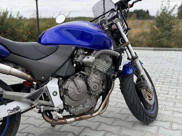 Blue Honda Hornet 2002 in Klaipeda, with an engine capacity of 0.60 L and mileage of 88 thousand km for 1350 €, photo 8 on AUTOMOTO.COM.LV