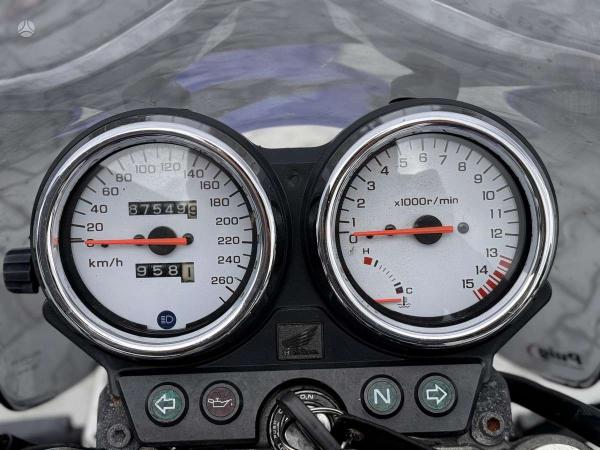 Blue Honda Hornet 2002 in Klaipeda, with an engine capacity of 0.60 L and mileage of 88 thousand km for 1350 €, photo 9 on AUTOMOTO.COM.LV