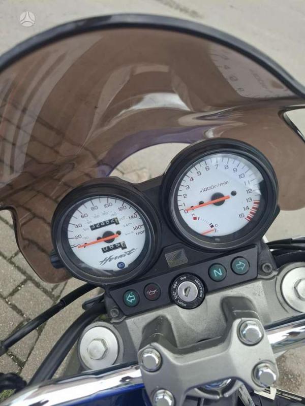 Zils Honda Hornet 2003 Šilalė, ar dzinēja tilpumu 0.60 L un nobraukumu 32 tūkst. km par 1600 €, foto 6 vietnē AUTOMOTO.COM.LV