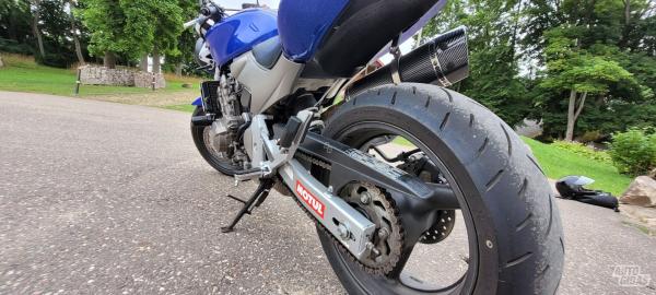 Blue Honda Hornet 2003 in Vievis, with an engine capacity of 0.60 L and mileage of 46 thousand km for 1600 €, photo 9 on AUTOMOTO.COM.LV