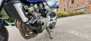 Blue Honda Hornet 2003 in Vievis, with an engine capacity of 0.60 L and mileage of 46 thousand km for 1600 €, photo 12 on AUTOMOTO.COM.LV