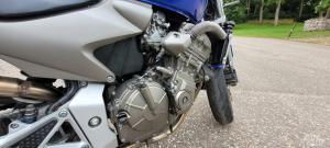 Blue Honda Hornet 2003 in Vievis, with an engine capacity of 0.60 L and mileage of 46 thousand km for 1600 €, photo 13 on AUTOMOTO.COM.LV