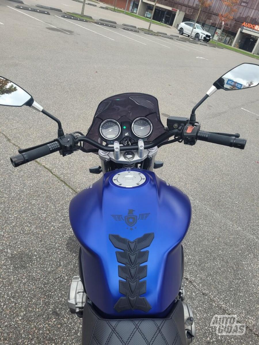Blue Honda Hornet 2004 in Klaipeda, with an engine capacity of 0.92 L and mileage of 0 thousand km for 2900 €, photo 11 on AUTOMOTO.COM.LV