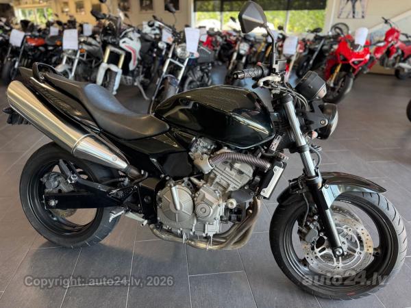 Black Honda Hornet CB 600F 2003 in Tallinn, with an engine capacity of 0.60 L and mileage of 41 thousand km for 1890 €, photo 1 on AUTOMOTO.COM.LV