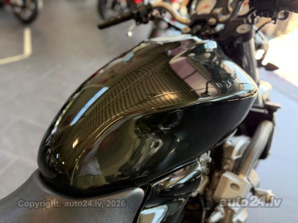 Black Honda Hornet CB 600F 2003 in Tallinn, with an engine capacity of 0.60 L and mileage of 41 thousand km for 1890 €, photo 4 on AUTOMOTO.COM.LV