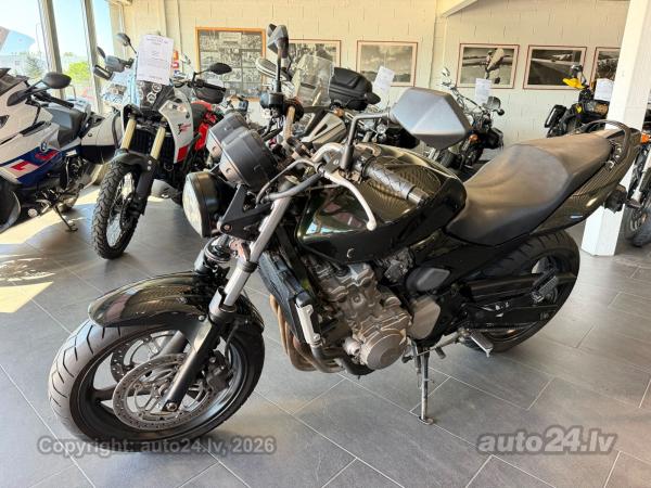 Black Honda Hornet CB 600F 2003 in Tallinn, with an engine capacity of 0.60 L and mileage of 41 thousand km for 1890 €, photo 9 on AUTOMOTO.COM.LV