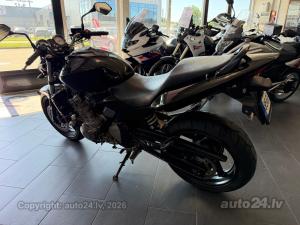 Черный Хонда Hornet CB 600F 2003 в Таллин, объемом двигателя 0.60 л и пробегом 41 тыс. км за 1890 €, фото 12 на AUTOMOTO.COM.LV