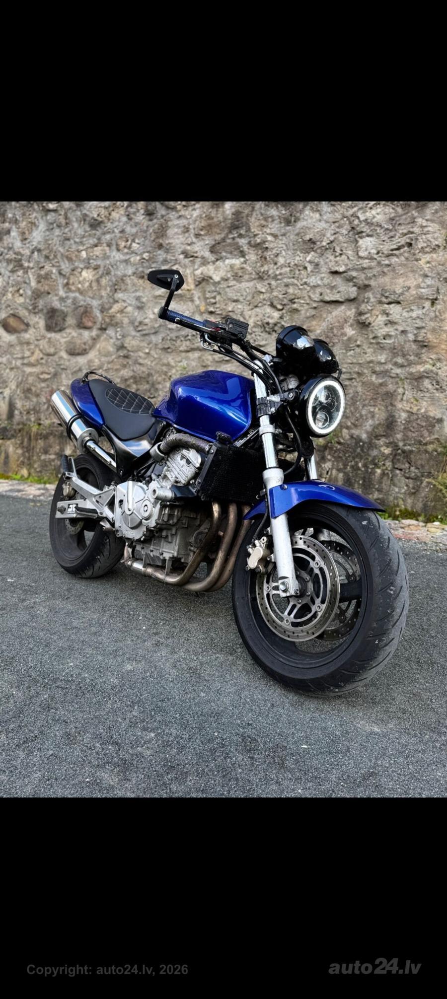 Zils Honda Hornet CB 600F 1998 Paide, ar dzinēja tilpumu 0.60 L un nobraukumu 73 tūkst. km par 2300 €, foto 1 vietnē AUTOMOTO.COM.LV