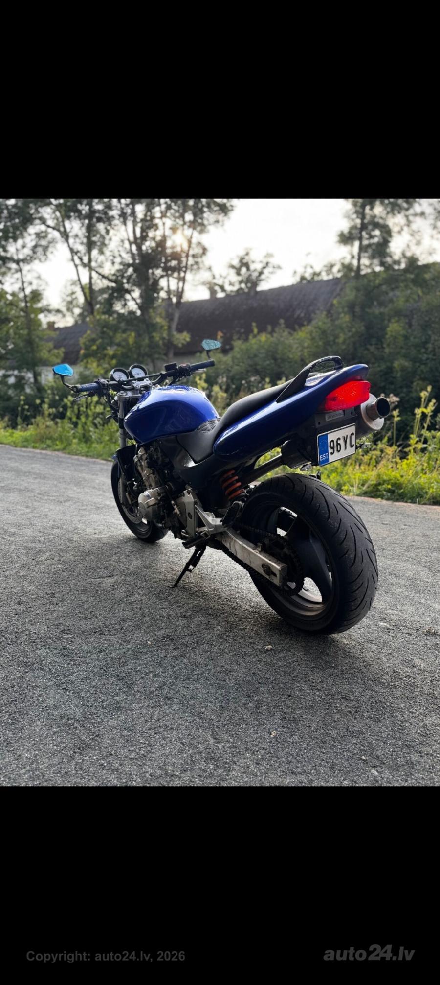 Zils Honda Hornet CB 600F 1998 Paide, ar dzinēja tilpumu 0.60 L un nobraukumu 73 tūkst. km par 2300 €, foto 3 vietnē AUTOMOTO.COM.LV