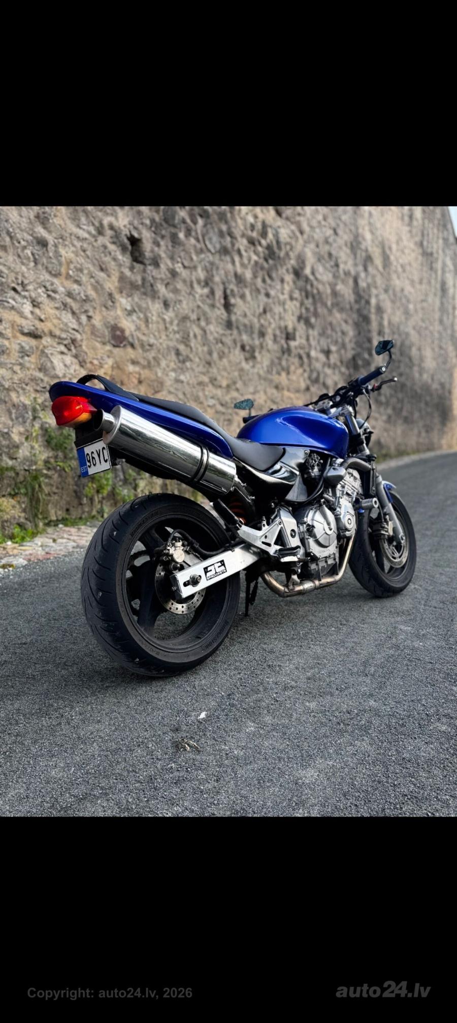 Zils Honda Hornet CB 600F 1998 Paide, ar dzinēja tilpumu 0.60 L un nobraukumu 73 tūkst. km par 2300 €, foto 4 vietnē AUTOMOTO.COM.LV