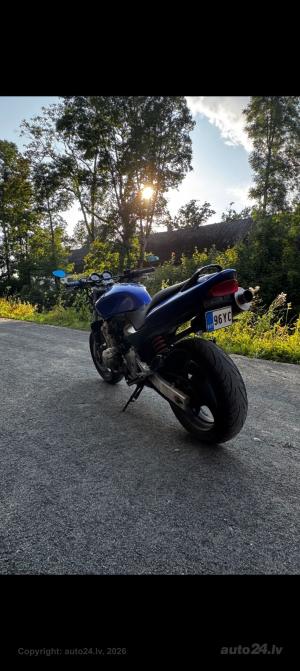 Zils Honda Hornet CB 600F 1998 Paide, ar dzinēja tilpumu 0.60 L un nobraukumu 73 tūkst. km par 2300 €, foto 7 vietnē AUTOMOTO.COM.LV