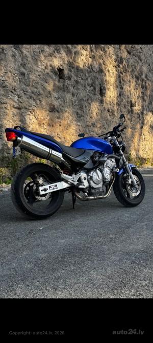 Zils Honda Hornet CB 600F 1998 Paide, ar dzinēja tilpumu 0.60 L un nobraukumu 73 tūkst. km par 2300 €, foto 9 vietnē AUTOMOTO.COM.LV