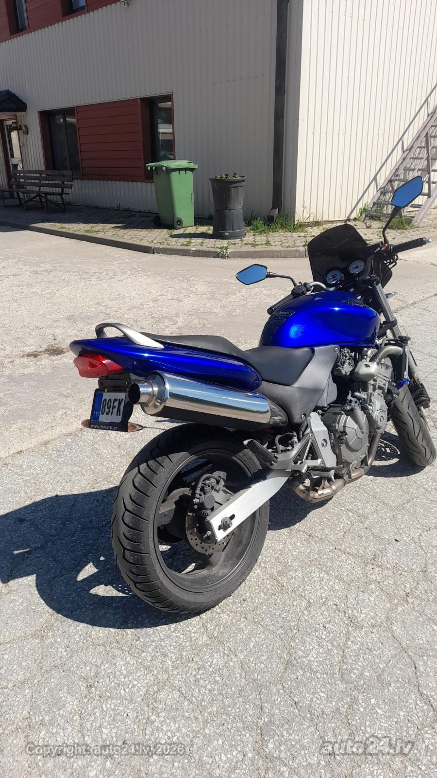 Blue Honda Hornet CB 600F 2001 in Tartu, with an engine capacity of 0.60 L and mileage of 24 thousand km for 2200 €, photo 7 on AUTOMOTO.COM.LV