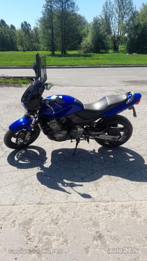 Blue Honda Hornet CB 600F 2001 in Tartu, with an engine capacity of 0.60 L and mileage of 24 thousand km for 2200 €, photo 8 on AUTOMOTO.COM.LV
