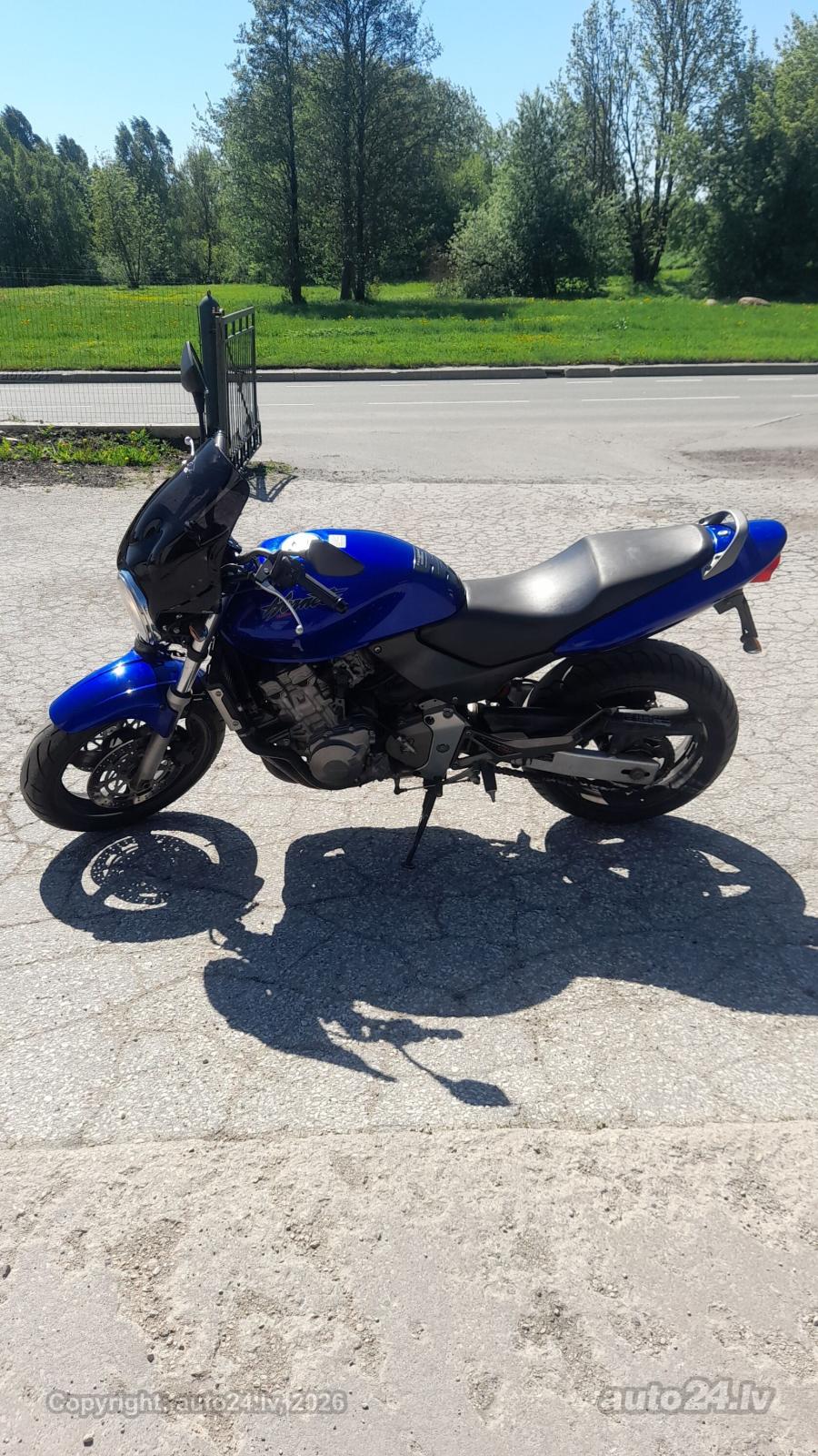 Blue Honda Hornet CB 600F 2001 in Tartu, with an engine capacity of 0.60 L and mileage of 24 thousand km for 2200 €, photo 8 on AUTOMOTO.COM.LV
