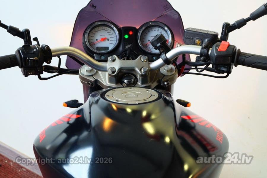 Хонда Hornet CB 600F 2003 в Таллин, объемом двигателя 0.60 л и пробегом 31 тыс. км за 1990 €, фото 7 на AUTOMOTO.COM.LV