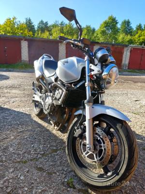 Хонда Hornet CB 600F 2004 в Нарва, объемом двигателя 0.60 л и пробегом 38 тыс. км за 2390 €, фото  на AUTOMOTO.COM.LV