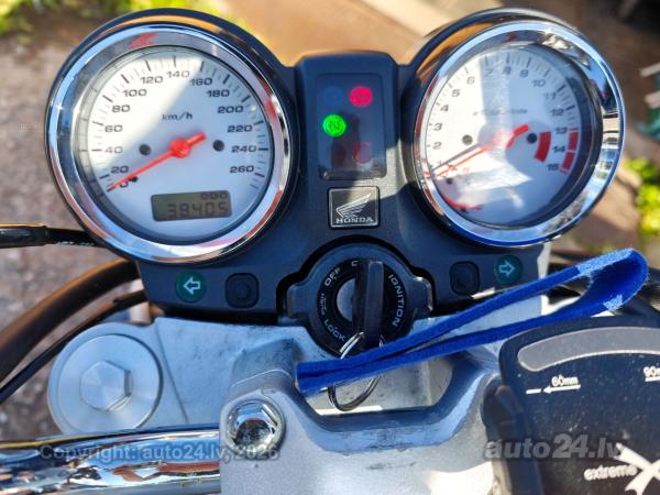 Honda Hornet CB 600F 2004 in Narva, with an engine capacity of 0.60 L and mileage of 38 thousand km for 2390 €, photo 5 on AUTOMOTO.COM.LV